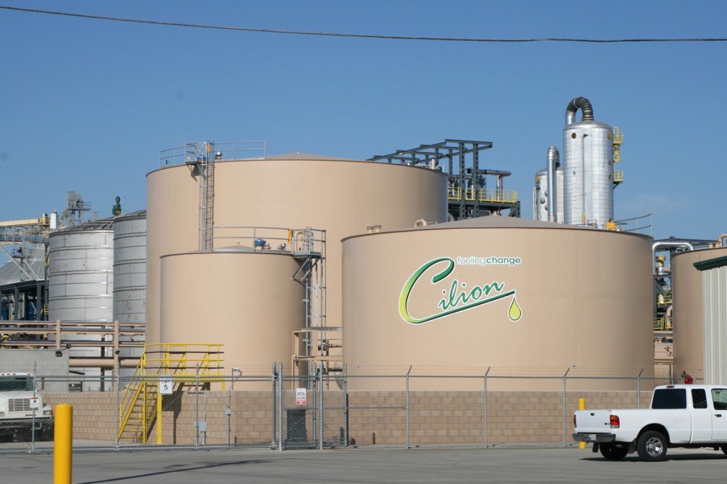 Cilion Tank Graphics